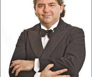 Pianist Peter Muir plays with Newburgh Symphony Orchestra