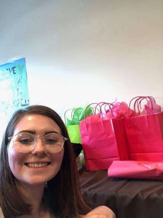 Chabad teens honor Parkland victims with acts of kindness