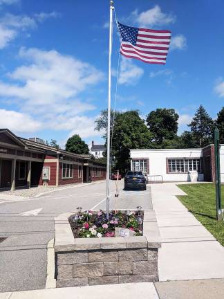 Monroe Free Library to celebrate Flag Day
