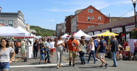 Cheese, cheesecake, macaroni, history and much more at Cheese Fest