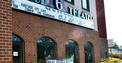 Board to discuss theater on Thursday