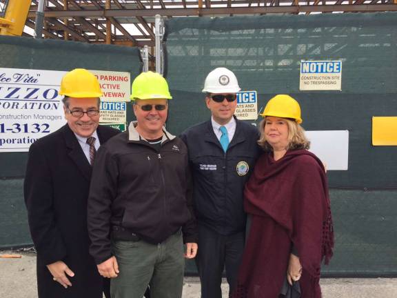 'Topping out' ceremony held at government center